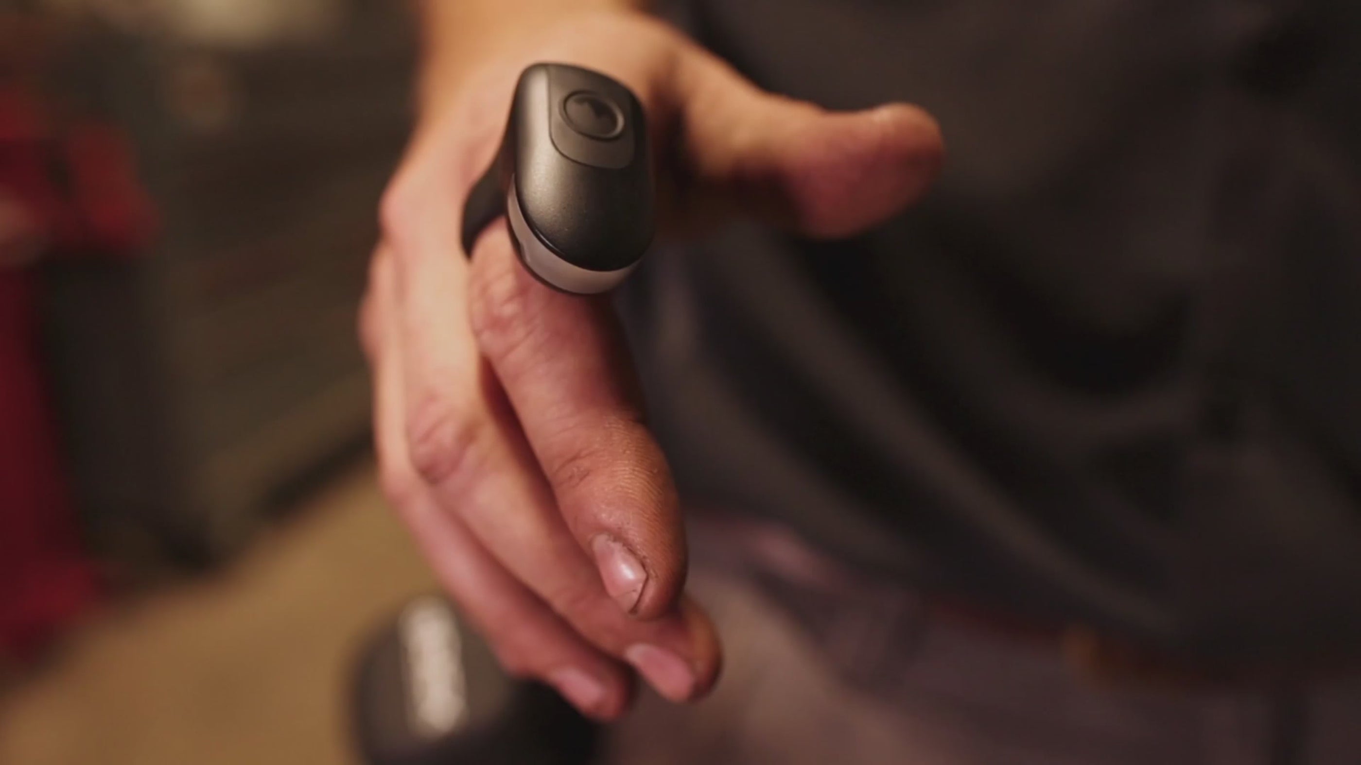 DEX FingerLight: Wearable LED Flashlight for Adventure & Outdoor Work